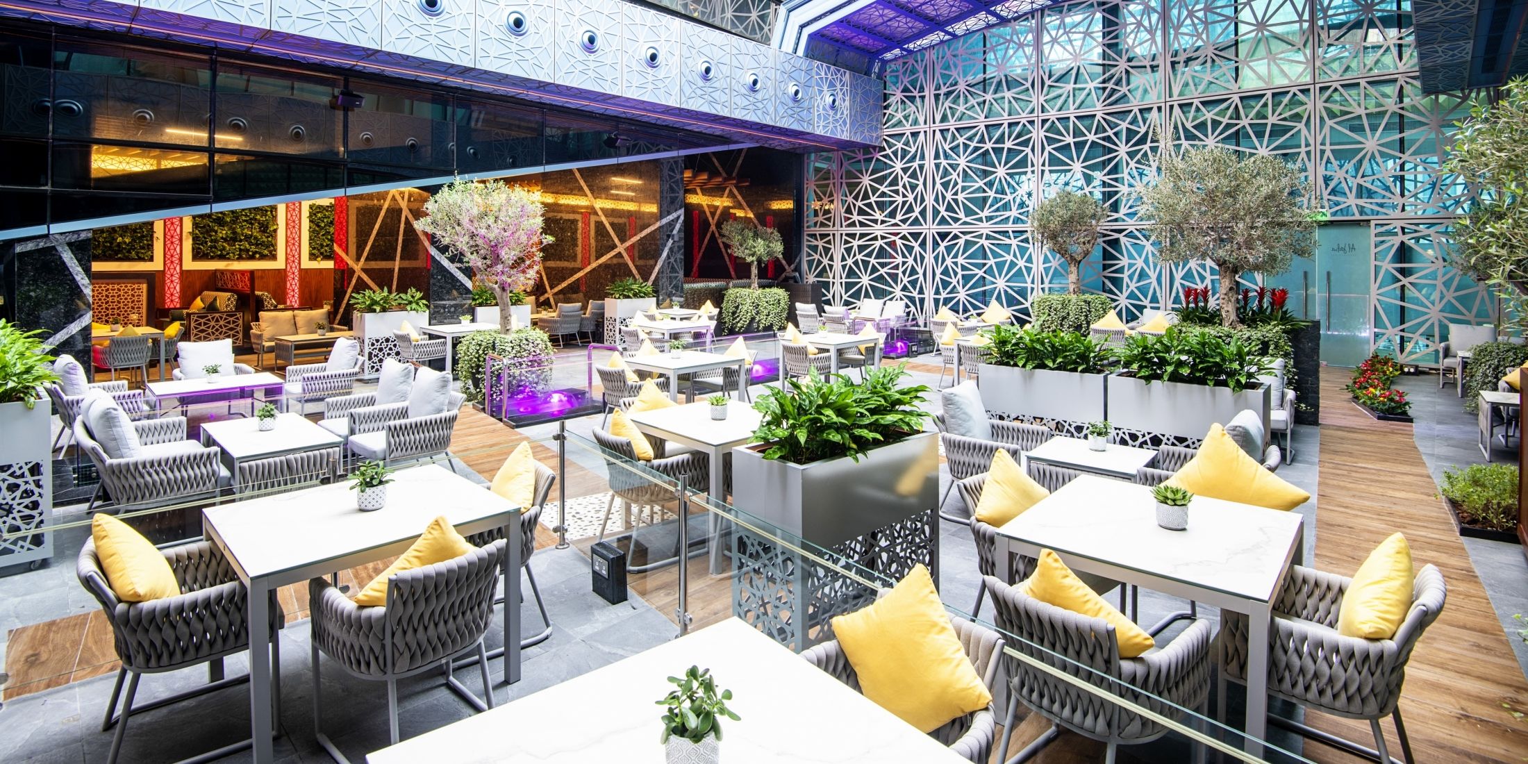 InterContinental Doha The City | Luxury Hotel Doha | Jalsa Garden Lounge